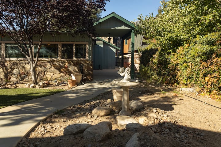 Riverkern Rockhouse: Quaint Cottage On The River. - Kernville, CA