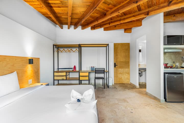 Hermosa Suite Ks - Santiago de Querétaro