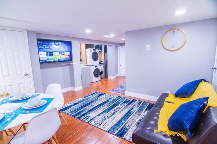 3 Bedrooms Near Trains With Laundry - Queens, NY
