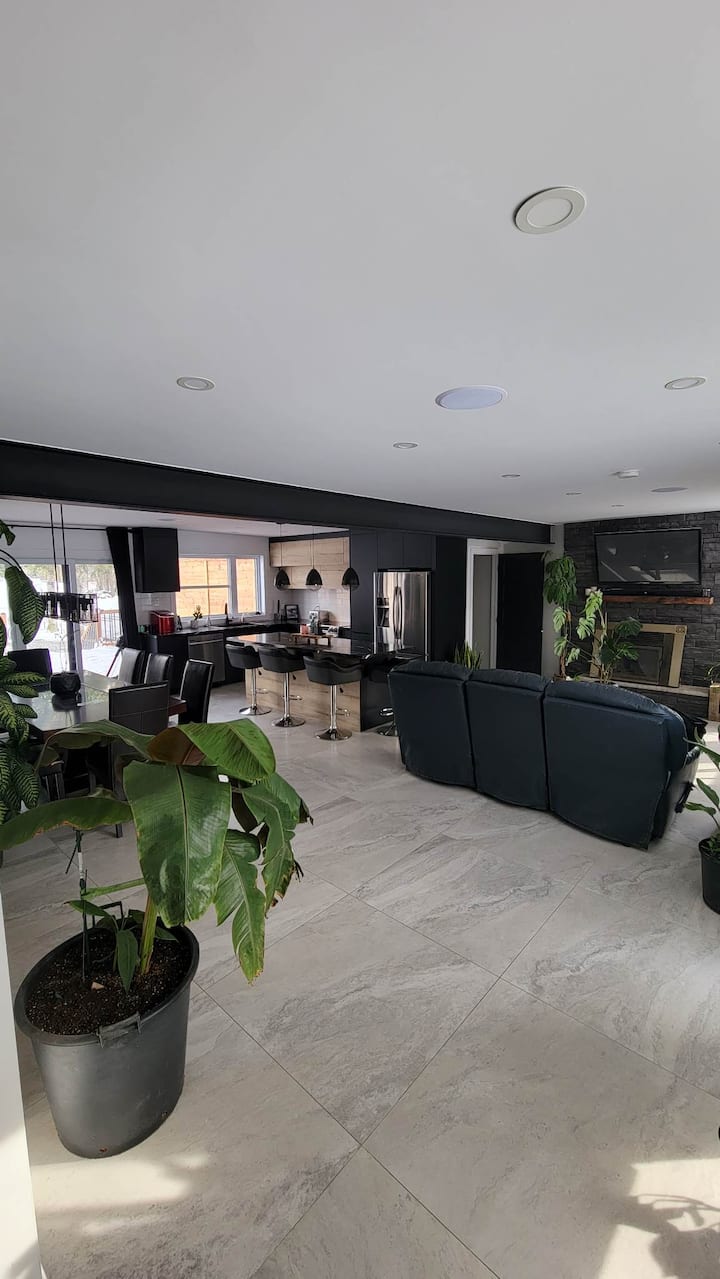 Maison Fraichement Rénové - Repentigny