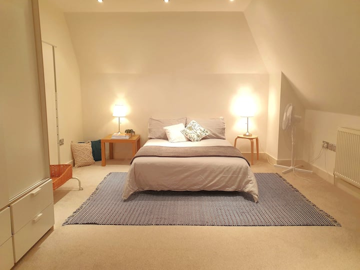 Enormous And Cosy Room In London - Bromley