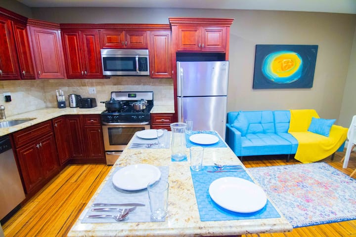 Big 4br 5beds In Brooklyn Near Trains And Jfk - Brooklyn, NY