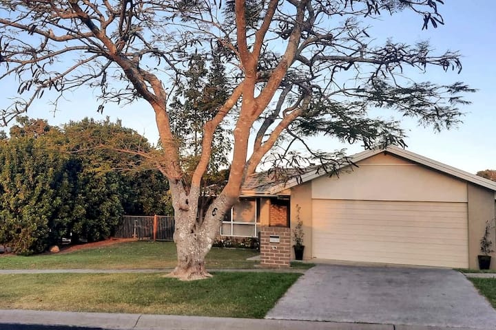 Family Friendly / Large Groups / Pets Welcome - Coffs Harbour