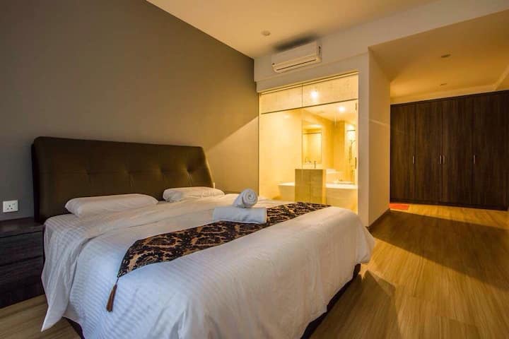 Jazz Suite 2 @ Bathtub @ Netflix - Tanjung Tokong