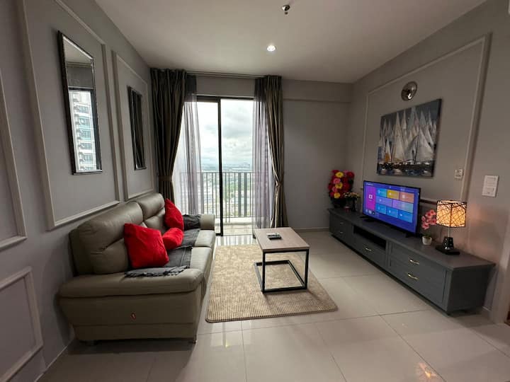Flora Homes @ I-city (Wifi, Tv Box And 1 Car Park) - Klang