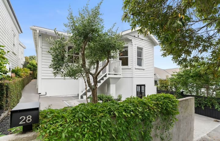 Archipro Central Grey Lynn Villa - Auckland