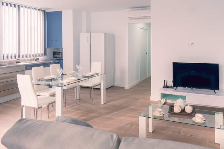 Luminoso Apartamento  6 Pax Con Garaje Y Piscina - Plasencia, España