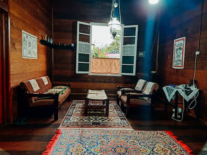 Tuo Yetty Homestay By Kage - Bukittinggi