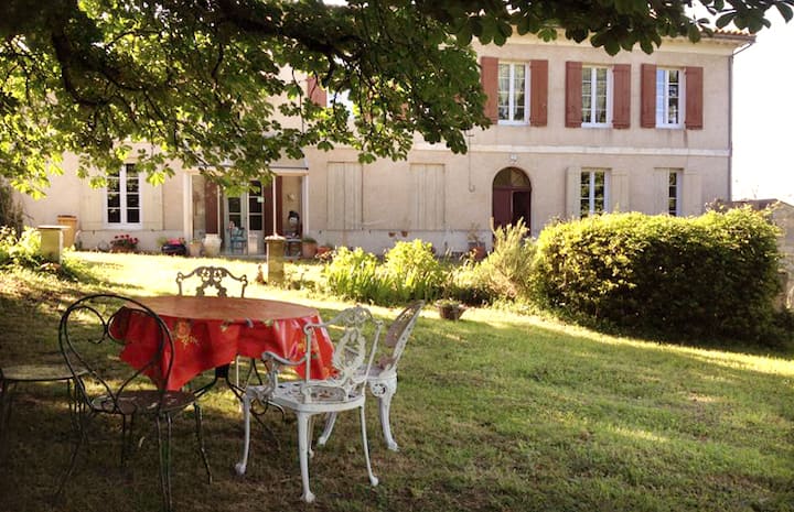 Bordeaux Beauty C19th Chateau - Blaye