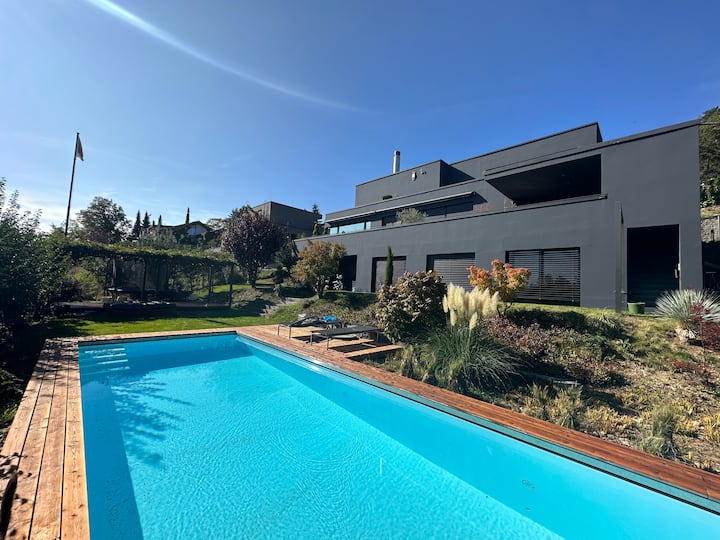 Villa Pour 8 Personnes. 2 Nuits Minimum - Bienne