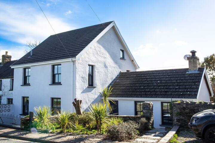 Impressive, Relaxing Cottage In Aberporth - Aberporth