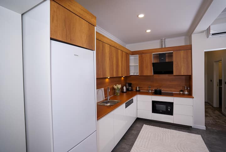 Bright Apartment With Gardenview - Şişli