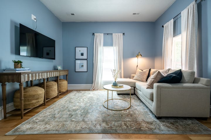 Affordable Quaint Retreat In Indianapolis - Mars Hill, IN