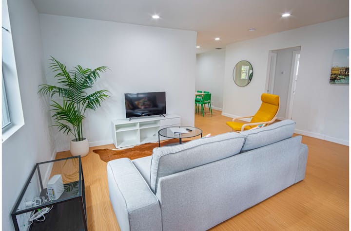 Serene 2br/1ba Residence In Peaceful San Antonio - San Antonio, TX