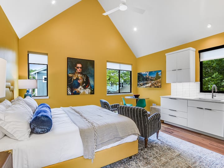 Cozy City Guest House - Austin, TX
