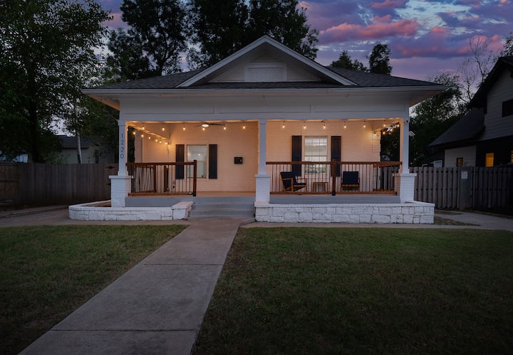 Midtown Plaza Bungalow - Oklahoma City, OK