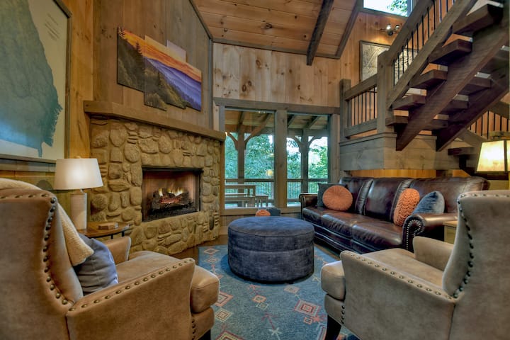 *Immaculate! | Aska Area | 2 Fireplcs | Lrg Decks* - Blue Ridge