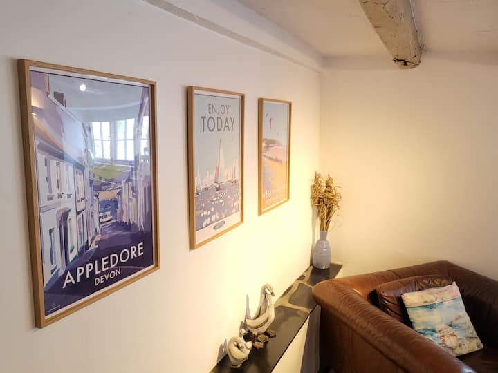 Pear Tree Cottage - Secret Courtyard Retreat - Appledore