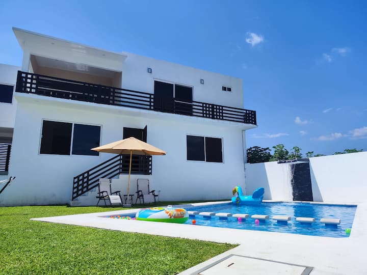 Casa Con Alberca Y Vista Al Lago - Tequesquitengo