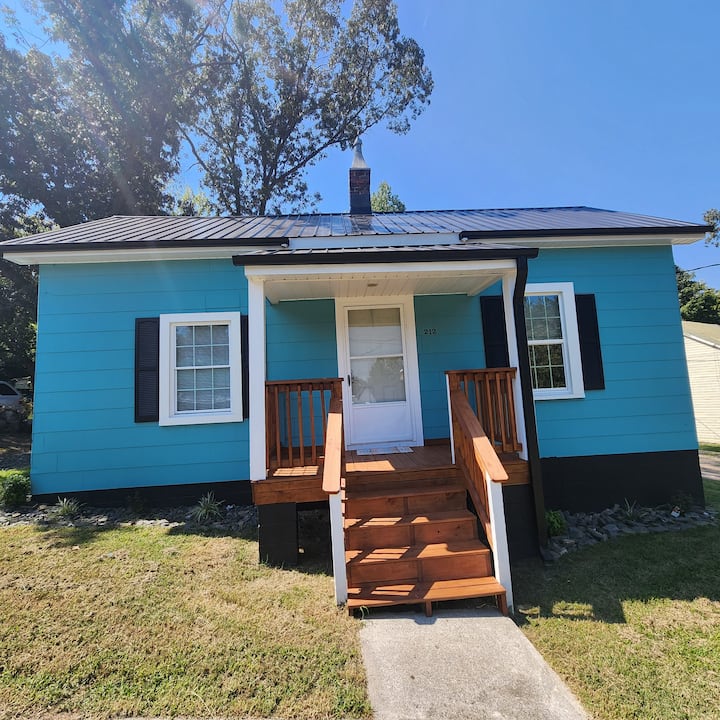 Althea's Cottage - Danville, VA