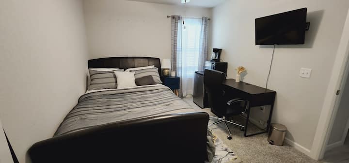 Room In Fayetteville - Fayetteville, AR