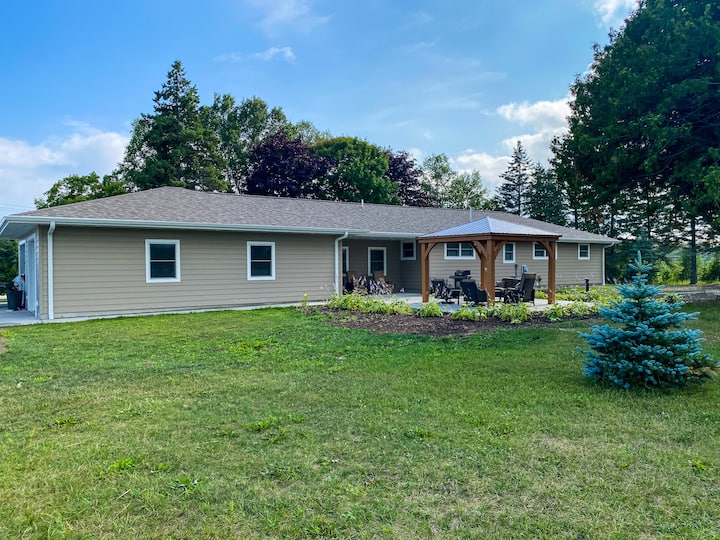 Three Springs Cottage - Sister Bay, WI