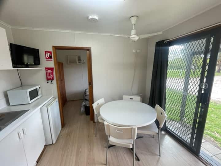 Holiday Unit - 4 Berth - Penola
