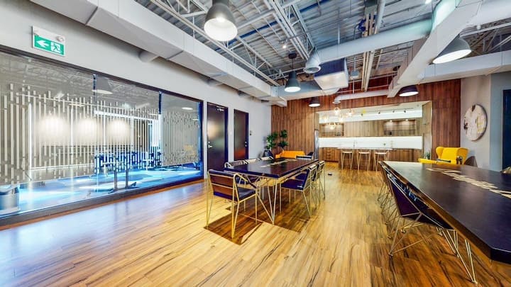 Private Party Space In An Office Building - ピカリング