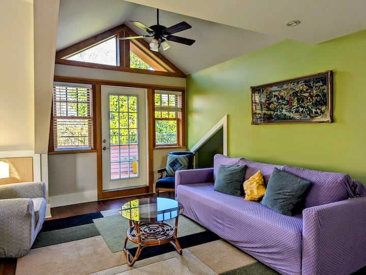 Chic Heritage Retreat 2 Bedroom - Vancouver