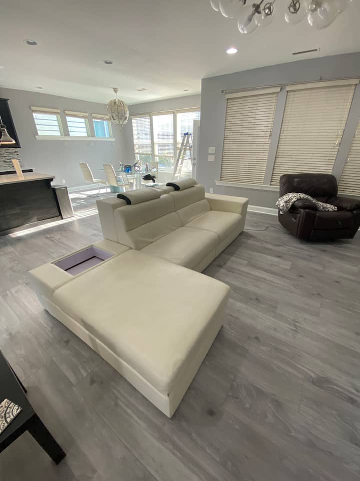House With Modern Amenities - Apex, NC
