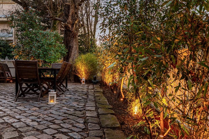 Villa Des Ammonites • 430m² • 17 Bedrooms, 19 Beds - Antony