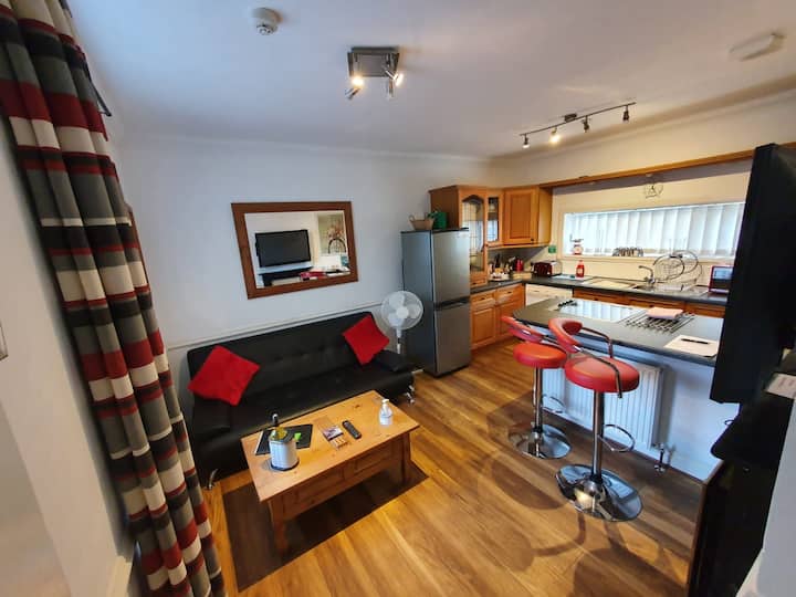 Studiowifi, Free Parking,kitchen - Barry