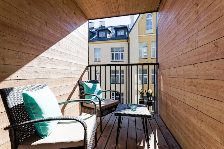 One-bedroom Apartment W/ Balcony In Centre Tallinn - Tallinn