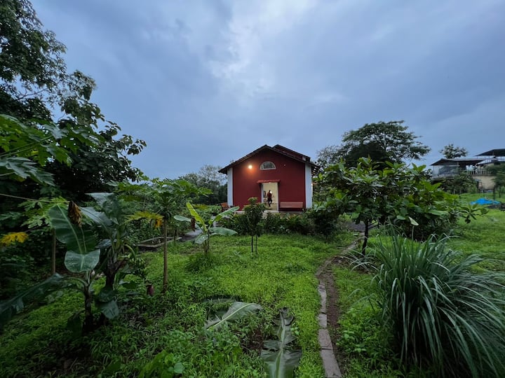 Mud Villa Amidst Nature - Matheran