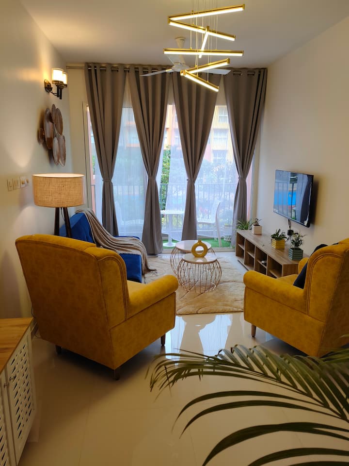 Contemporary 2 Bhk | Pool View | Zennova Stays - Goa