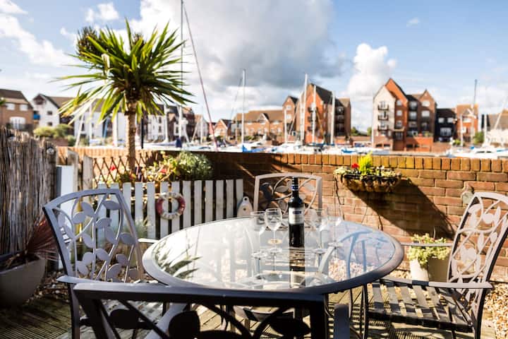 Captain's View - On The Marina - Eastbourne