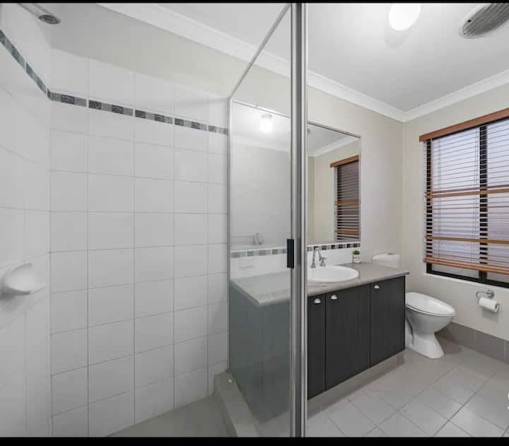 Short Term Room Available - Perth