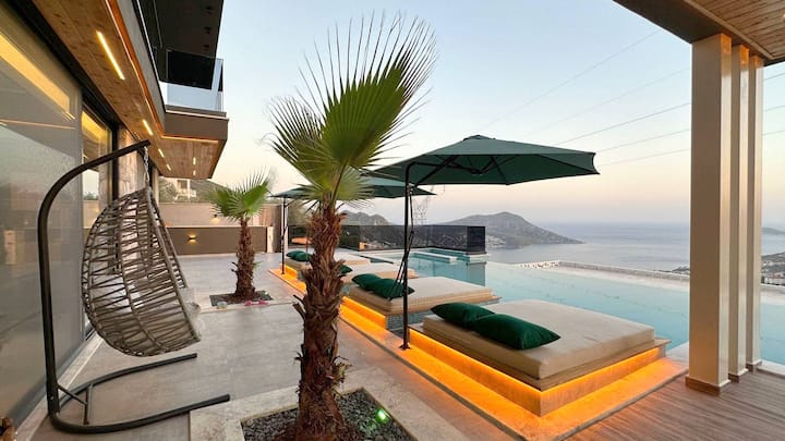 Kalkanda Deniz Manzaralı Sauna Jakuzili Villa - Kalkan
