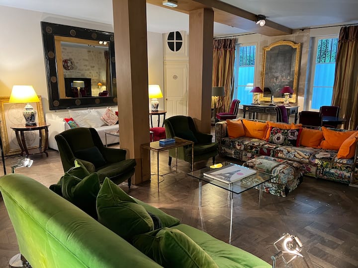 Marais-6 Bedroom House With Pool - Paris