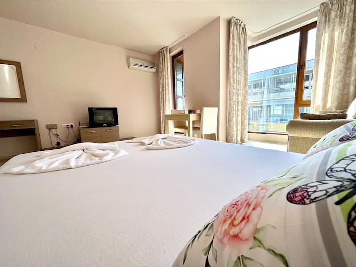 Family Studio In Pomorie Bay - Pomorie