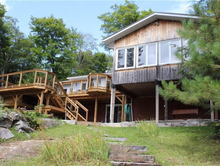 Waterfront Cottage With Hot Tub & Sauna - Ontario 60