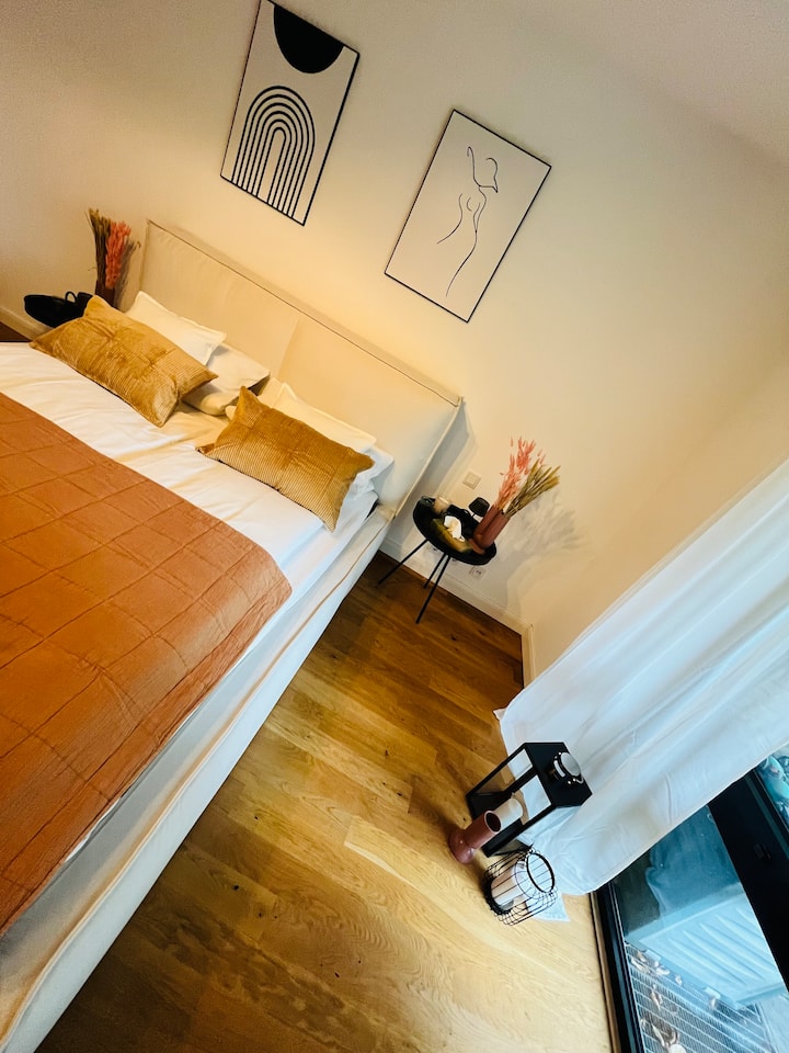 Schöne, Gemütliche Wohnung! - Düsseldorf