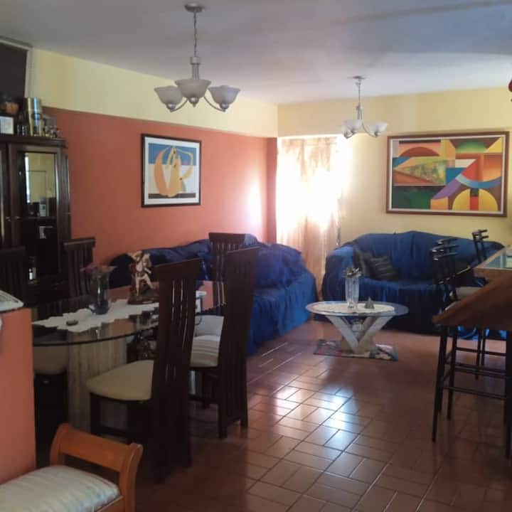 Cozy 2-floor Apartment - Caracas