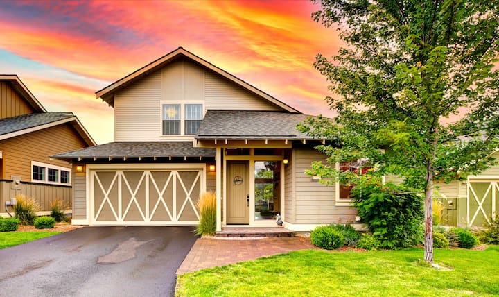 Eagle Crest Spacious Retreat - Hot Tub | Dogs Ok - Eagle Crest, OR