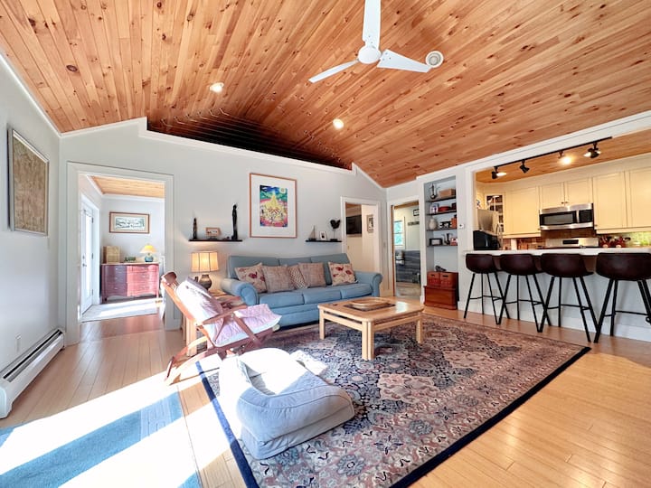 Cozy Apt 1/2 Mile To Jay Peak Resort - Jay Peak Resort, Jay