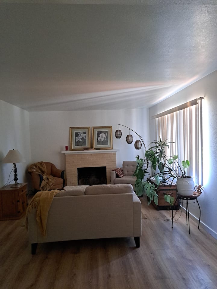 The Cottage Away From Home - Redwood City, CA