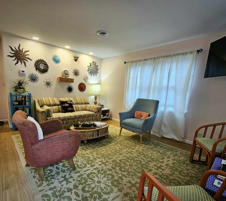 Edwards Hemingway Hideaway - Dayton, OH