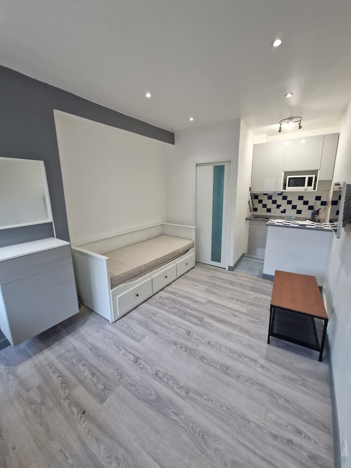 Confortable, Neuf, à 10 Min De Paris, Sécurisé. - La Plaine Saint-Denis