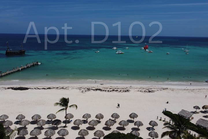 Tropical 2br Beachfront Apt Escape In Punta Cana - Punta Cana