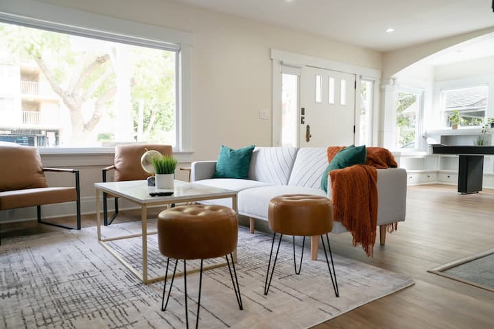 Best Family Getaway | 10 Mins Disney Beach Airport - Orange, CA